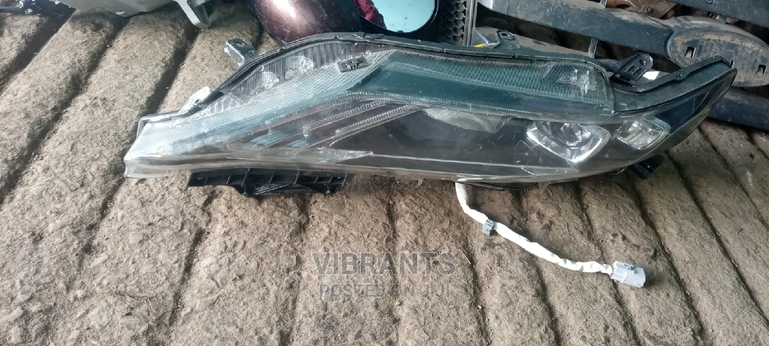 Harrier 2014 Headlight Xenon in Ngara - Vehicle Parts & Accessories ...
