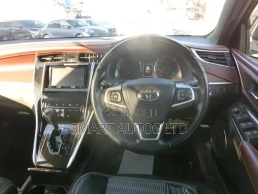 Toyota Harrier 2017 Pearl in Nairobi - Cars, Savan Haria | Jiji.co.ke